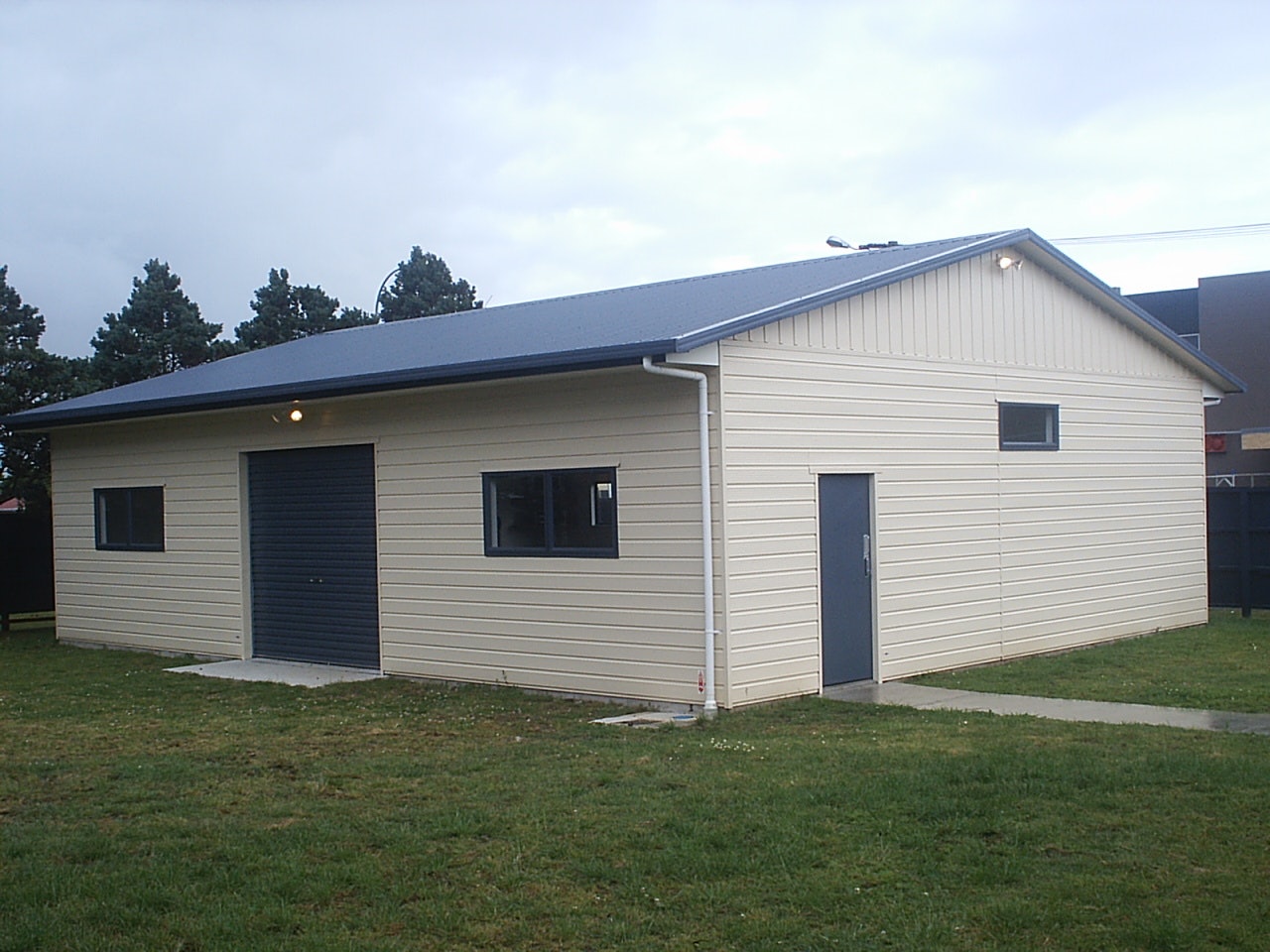 Large Garages & Extra Spaces | Buildings | Versatile