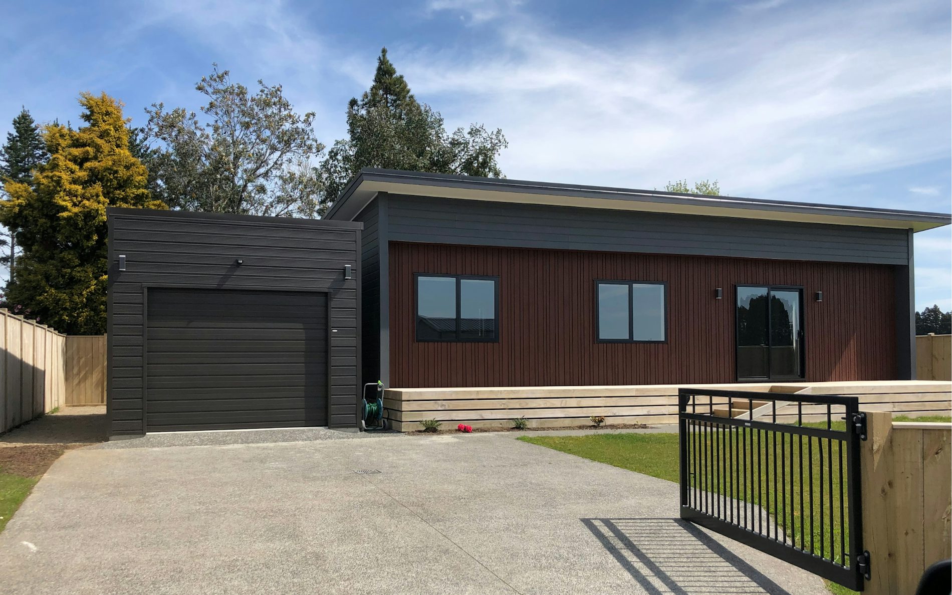 Single Garages | Buildings | Versatile