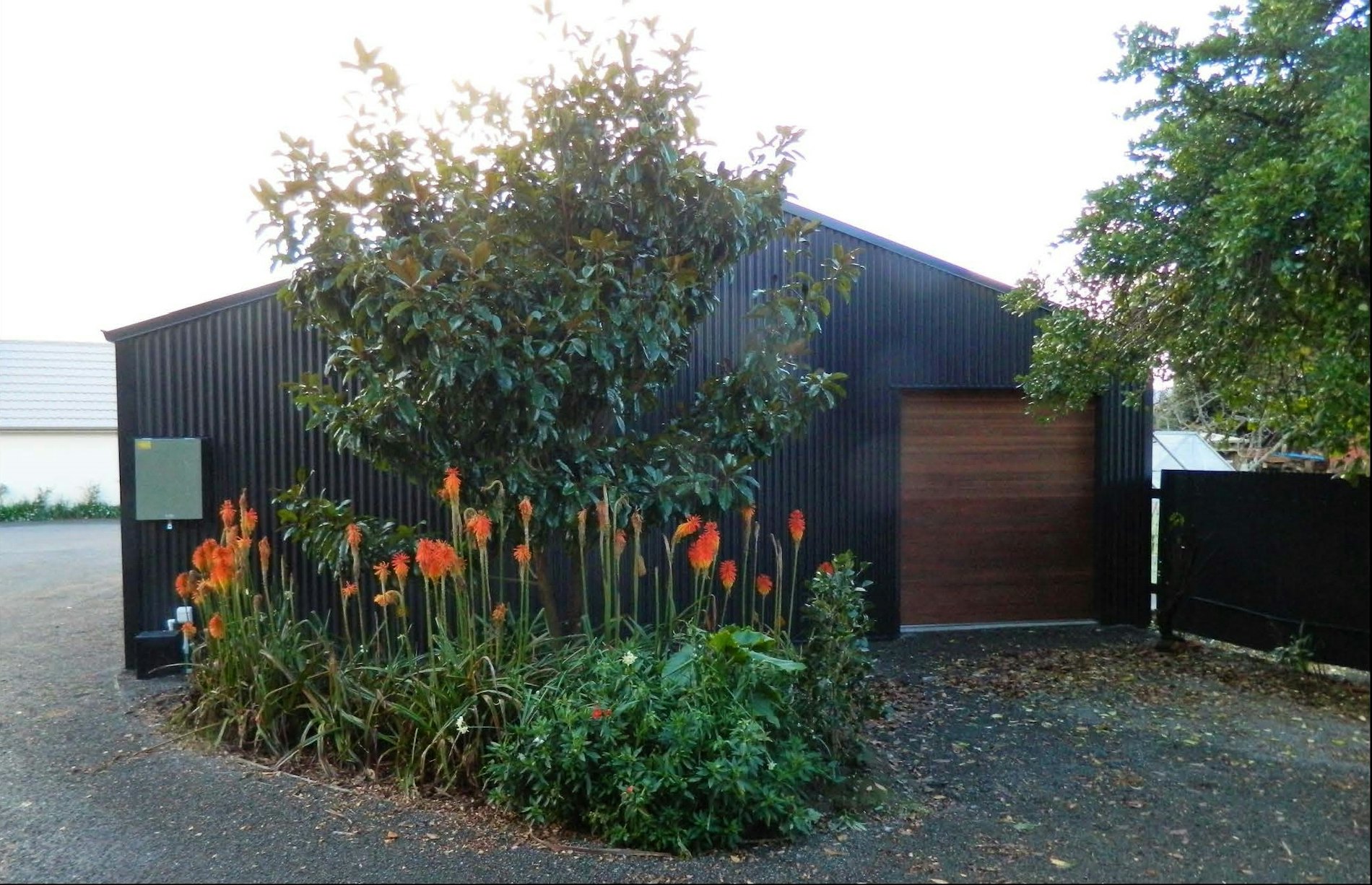 Large Garages & Extra Spaces | Buildings | Versatile