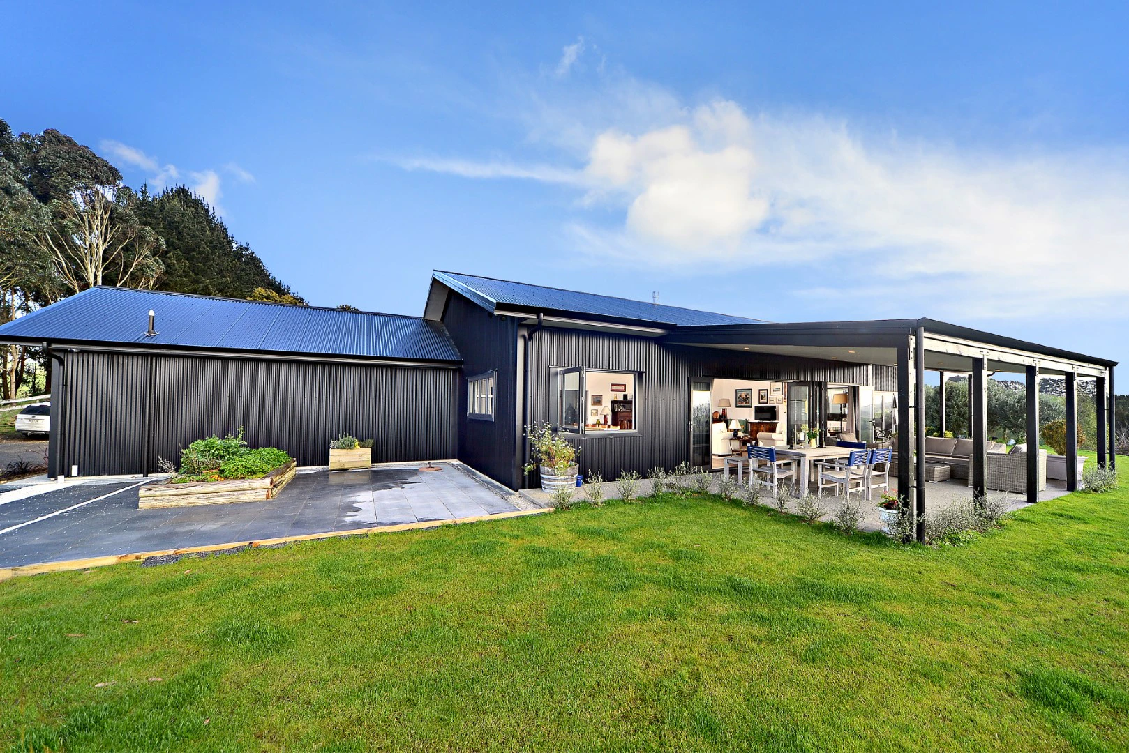 Auckland South Pukekohe Te Kauwhata | Locations | Versatile