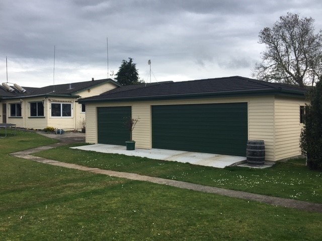 Large Garages & Extra Spaces | Buildings | Versatile